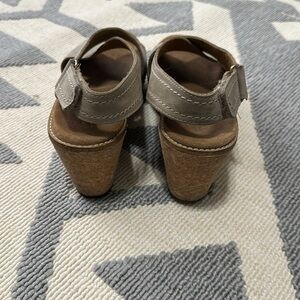 Clarks | Shoes | Clarks Suede Sandals Size 6 | Poshmark
